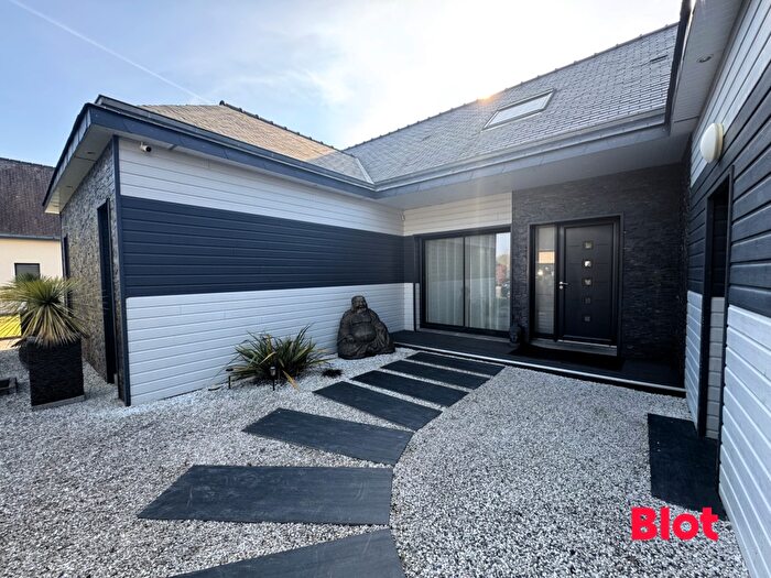 Maison à vendre - Bais - 9 pièces - 6 chambres