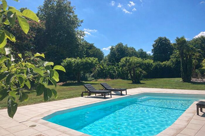 Maison 11 pièces à vendre à Saint-Jean-de-Marsacq
