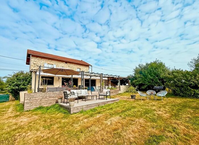 Maison à vendre - Mialet - 5 pièces - 4 chambres