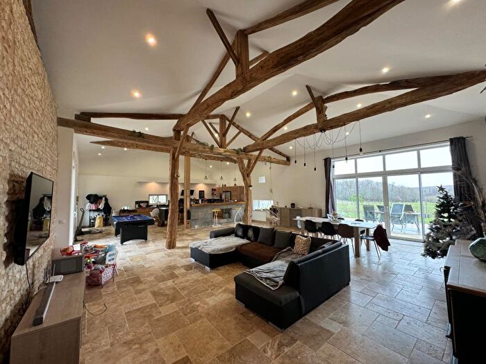 Maison à vendre - Berneuil - 6 pièces - 3 chambres