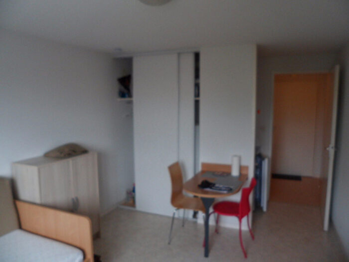 Appartement 1 pièce à La Roche-sur-Yon, Pyramides, Jean-Yole, à vendre