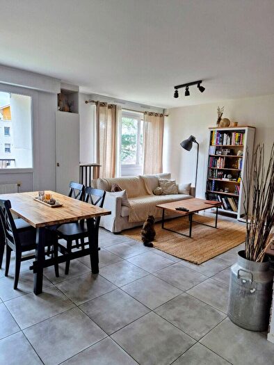 Appartement à louer - Centre, Pierre-Bénite - 3 pièces - 2 chambres