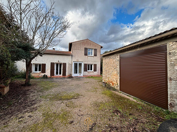 Maison à vendre - Mornac - 6 pièces - 3 chambres