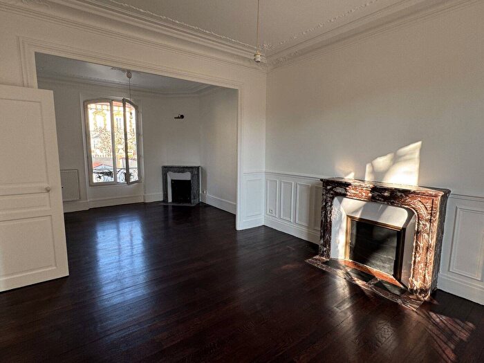 Maison à louer - Le Raincy - 6 pièces - 4 chambres