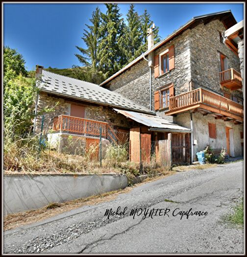 Maison 3 pièces à Aiguilles, à vendre