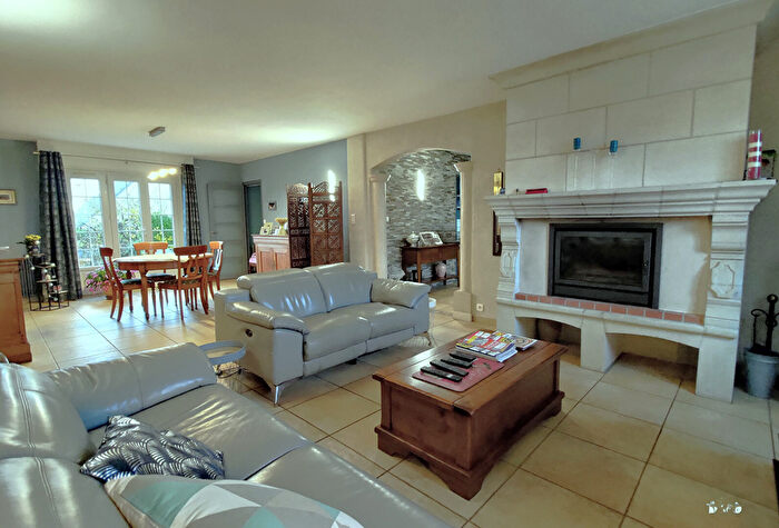 Maison à vendre - Mozé-sur-Louet - 6 pièces - 5 chambres