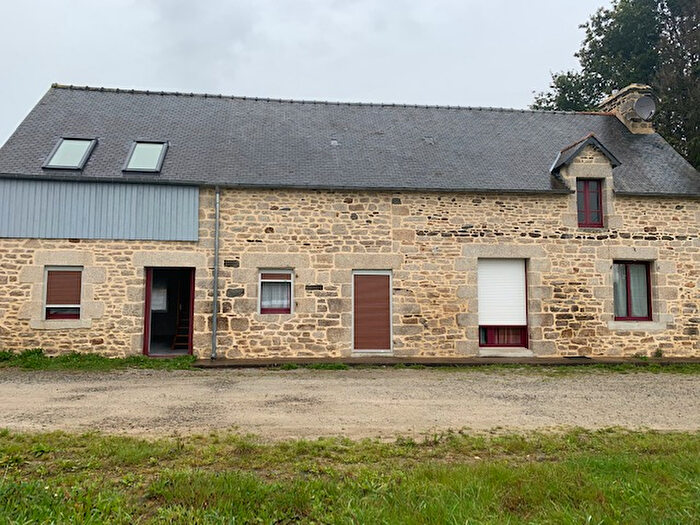 Maison à louer - Noyal-Pontivy - 4 pièces - 3 chambres