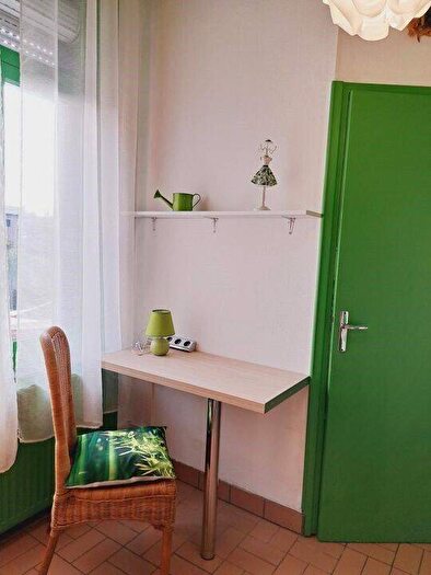 Faubourg Saint Catherine-Faubourg de Paris-Le Vignole, Valenciennes : Appartement 1 pièce à louer