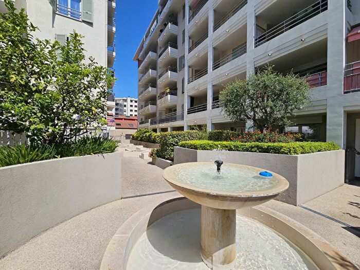 Appartement à vendre - Nice, Riquier - 2 pièces - 1 chambre