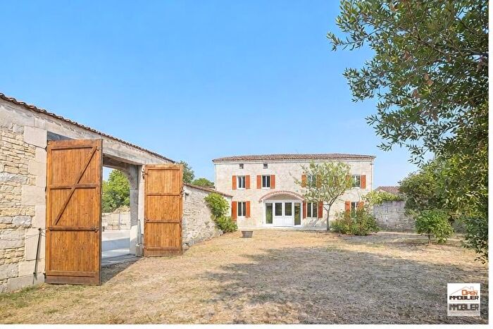 Maison 7 pièces à vendre à Chassors