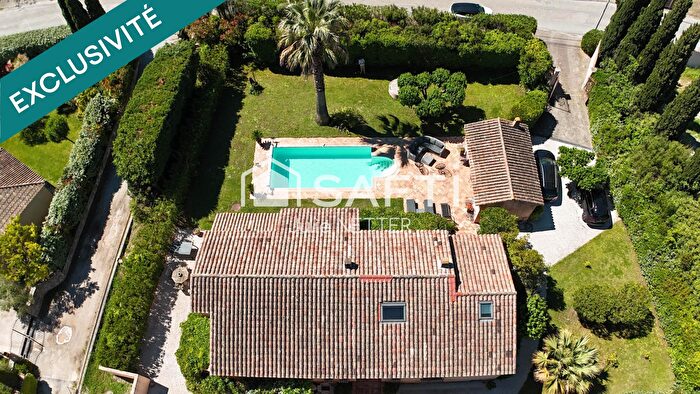 Roquebrune-sur-Argens, Les Fourques, Le Défens, Les Quatre Chemins - Maison 7 pièces à vendre