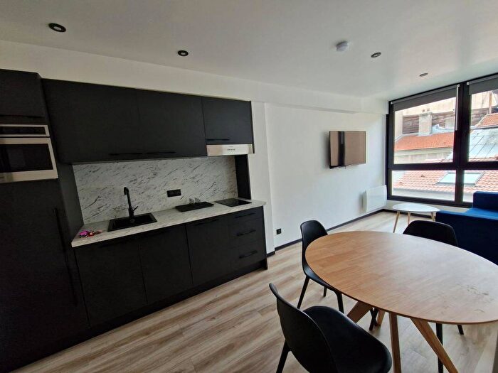 Centre Ville-Charles III, Nancy : Appartement 2 pièces à louer