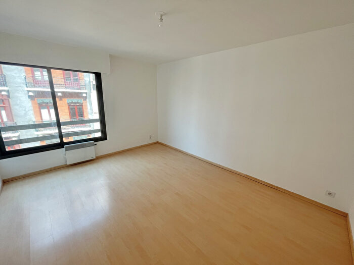 Appartement 1 pièce à Toulouse, Saint-Georges, à louer