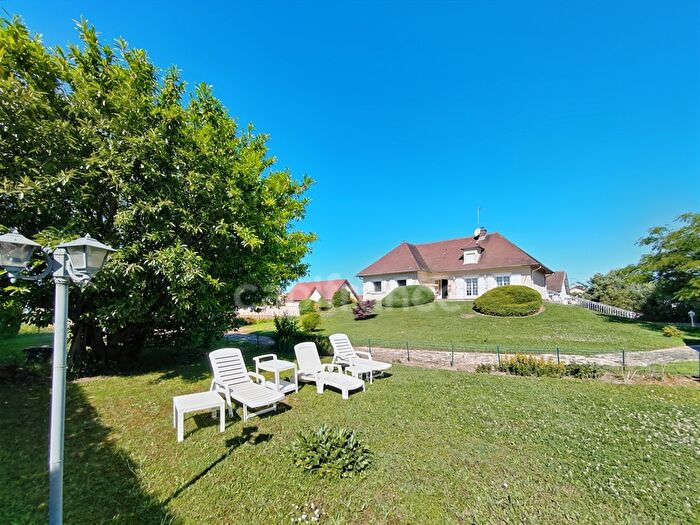 Maison à vendre - Châtenoy-en-Bresse - 6 pièces - 4 chambres