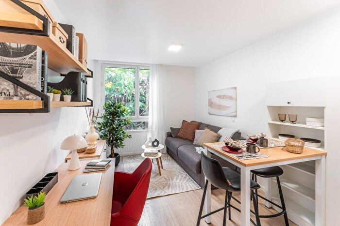 Eiffel, Levallois-Perret : Appartement 1 pièce à louer