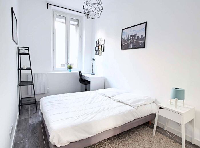Appartement 1 pièce à Cinq Avenues, Marseille 4ème arrondissement, à louer