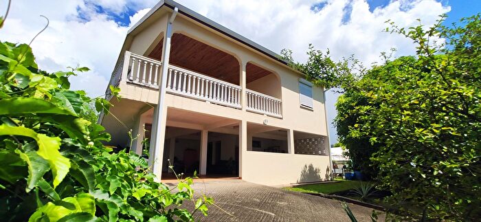 Maison à vendre - Saint-Pierre - 7 pièces - 3 chambres