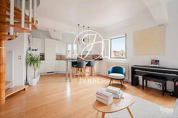 Paris 16ème, Porte de Saint-Cloud, Auteuil-Sud : Appartement 4 pièces à vendre