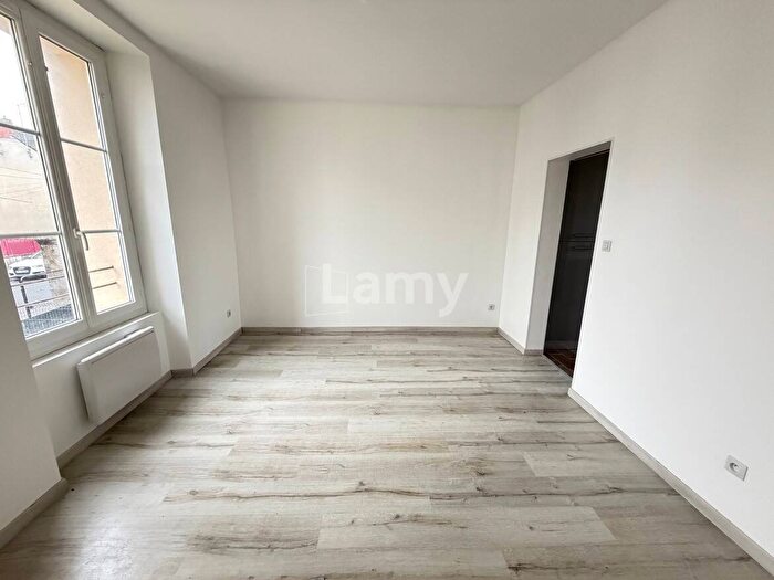 Appartement à louer - Bourg, Châlette-sur-Loing - 3 pièces