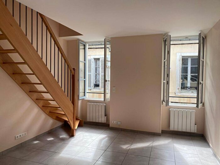 Saint Prive et Ses Ecarts, Decize - Appartement 3 pièces à louer