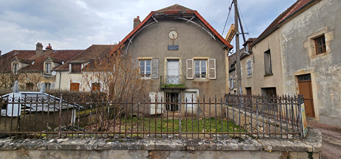Maison 5 pièces à vendre à Varzy