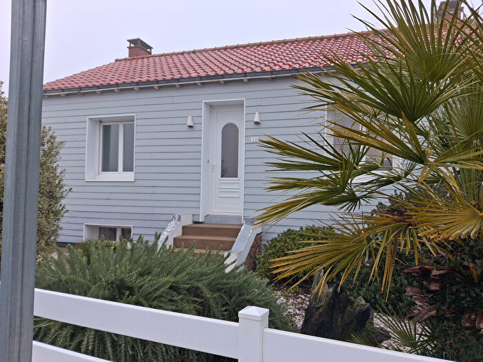 Maison à vendre - Saint-Vincent-sur-Jard - 4 pièces - 2 chambres