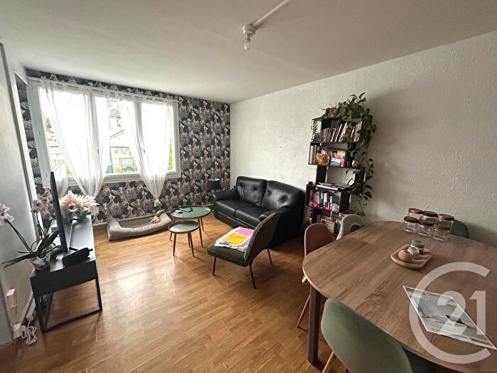 Maison à louer - Argentan, Est - 4 pièces - 3 chambres