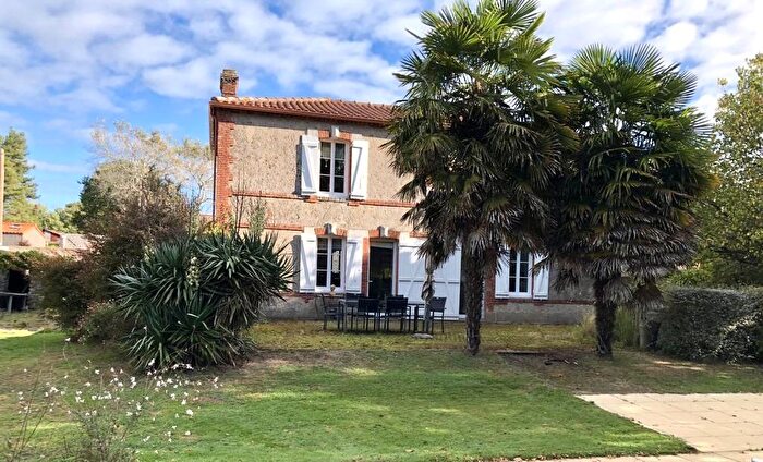 Maisons à vendre et appartements à louer - 1