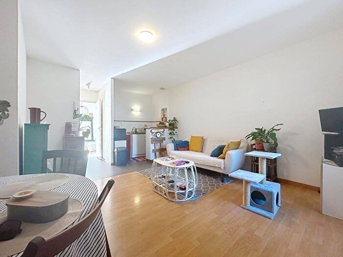 Appartement à louer - Cité Bretonnie-Chatelet-Favieres-Conches, Montluçon - 1 pièce