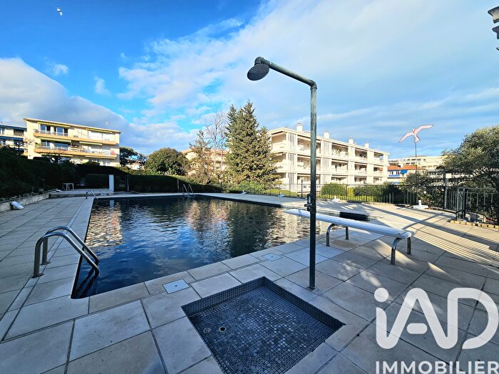 Appartement à vendre - Antibes, Antibes-les-Pins, Trianon, Le Fournel, Peyregoue - 4 pièces - 3 chambres