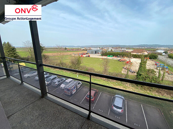 Saint-Étienne-de-Saint-Geoirs : Appartement 4 pièces à vendre