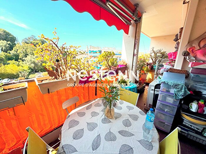 Appartement 2 pièces à Nice, Le Port, à vendre
