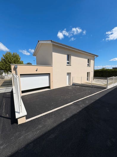 Maison 6 pièces à louer à Saint-Georges-d'Espéranche