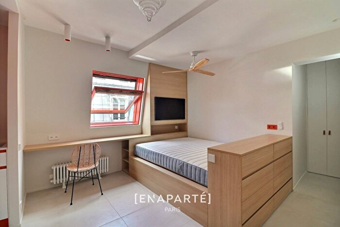 Appartement à louer - Porte Saint Denis-Paradis, Paris ème arrondissement - 2 pièces