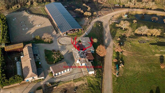 Maison à vendre - Langon - 8 pièces - 4 chambres