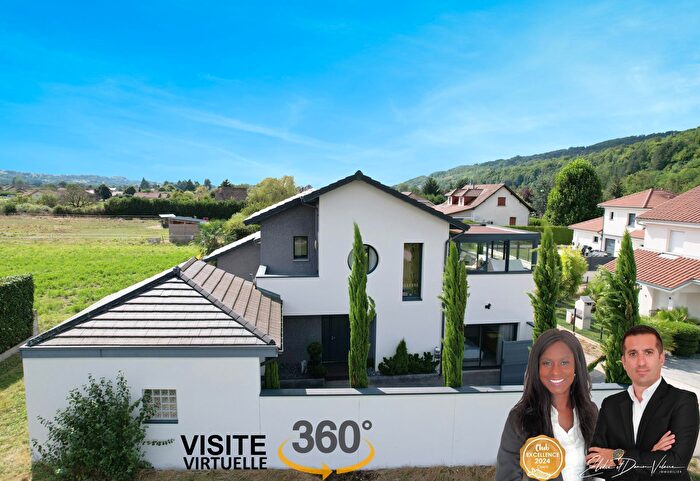 Maison à vendre - Bourgoin-Jallieu, Centre-ville, Pont Saint-Michel - 6 pièces - 4 chambres