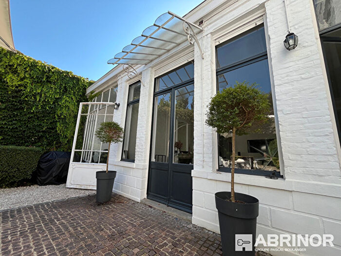 Maison 10 pièces à vendre à Roubaix, Centre-ville, Crouy
