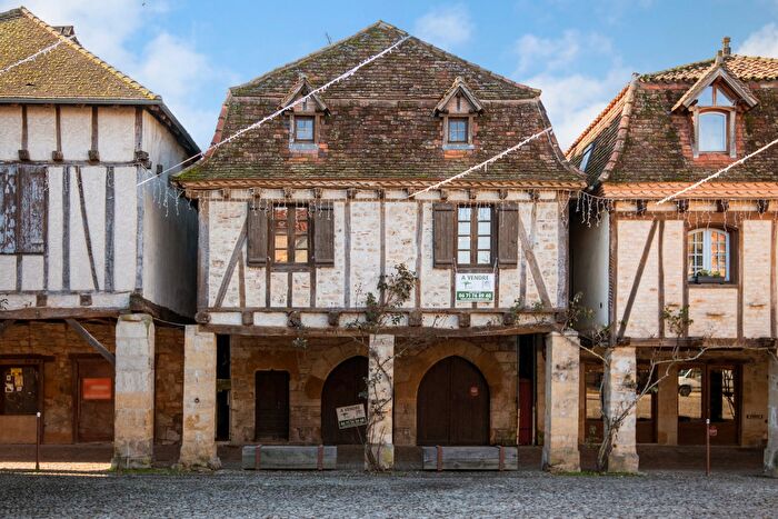 Maison à vendre - Bretenoux - 6 pièces - 4 chambres