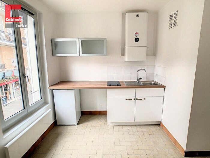 Appartement 1 pièce à Fontainebleau, à louer
