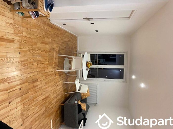 Appartement à louer - Bourse du Travail, Bobigny - 1 pièce - 1 chambre