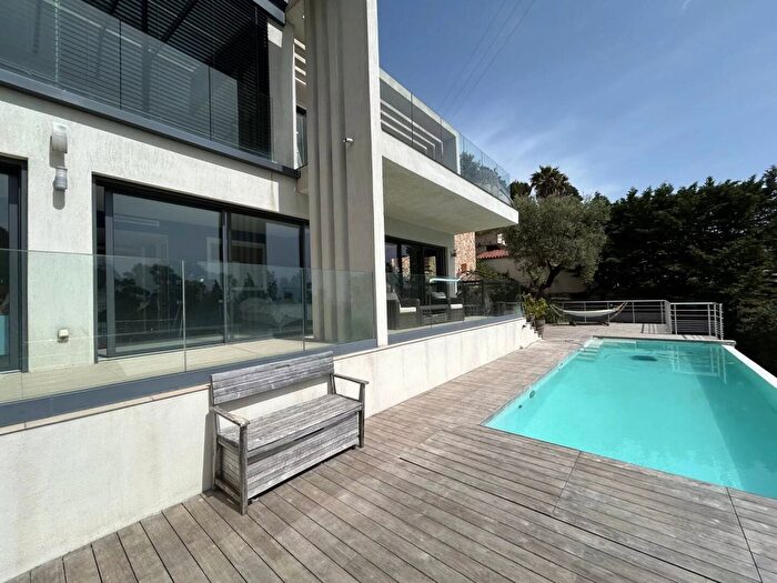 Maison à louer - Mont Leuze, Villefranche-sur-Mer - 6 pièces