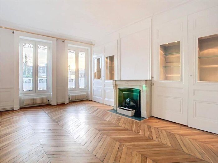 Appartement 3 pièces à Ainay, Lyon 2ème arrondissement, à louer
