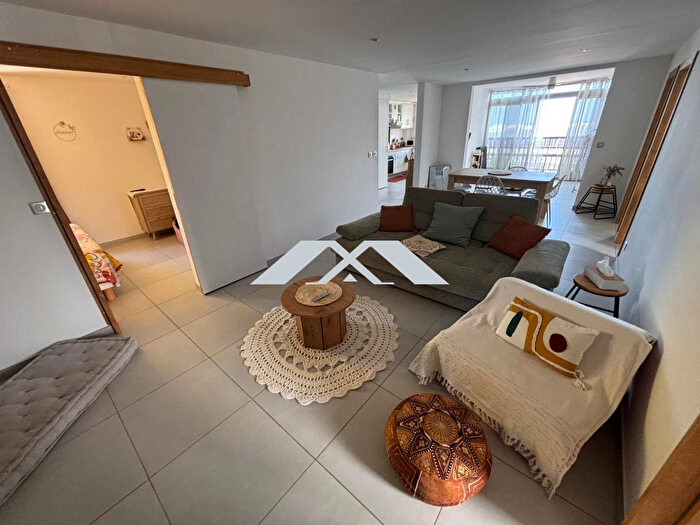 Appartement à vendre - Saint-Pierre, Condé - 4 pièces - 3 chambres