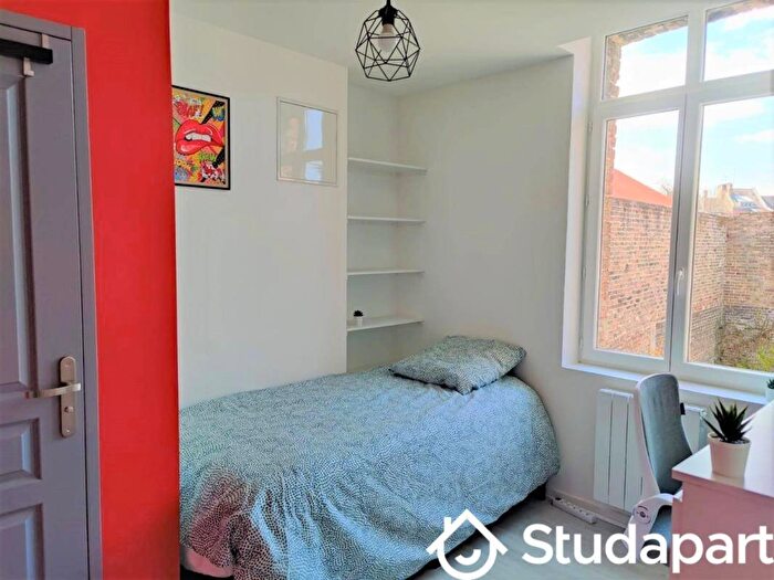 Appartement à louer - Sainte Anne-Faubourg, Amiens - 1 pièce - 1 chambre