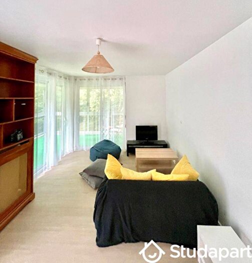 Appartement à louer - Le Blosne, Rennes - 1 pièce - 4 chambres