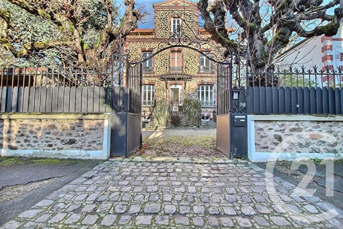 Maison à vendre - Villemomble, Les Coquetiers - 12 pièces - 7 chambres