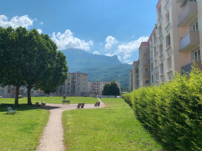 Appartement à louer - Seyssinet-Pariset, Les Iles - 1 pièce - 1 chambre