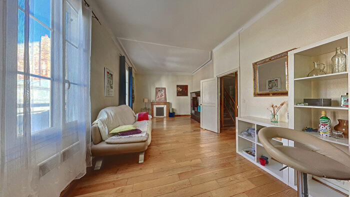 Appartement à vendre - Avignon, Palais des Papes, Zone Piétonne - 3 pièces - 2 chambres