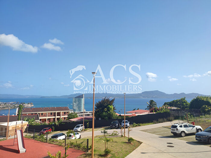 Appartement à louer - Fort-de-France - 3 pièces - 2 chambres