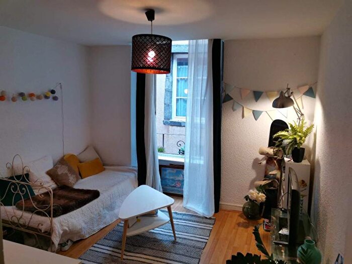 Appartement à louer - Clermont-Ferrand, Delille, Cathédrale, La Gare - 2 pièces - 1 chambre